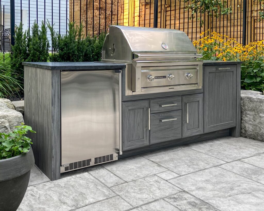 11 Outdoor Kitchen Trends for Modern Homes | Outeriors