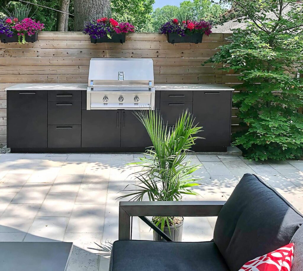 How to Choose the Best Outdoor Kitchen Colours | Outeriors