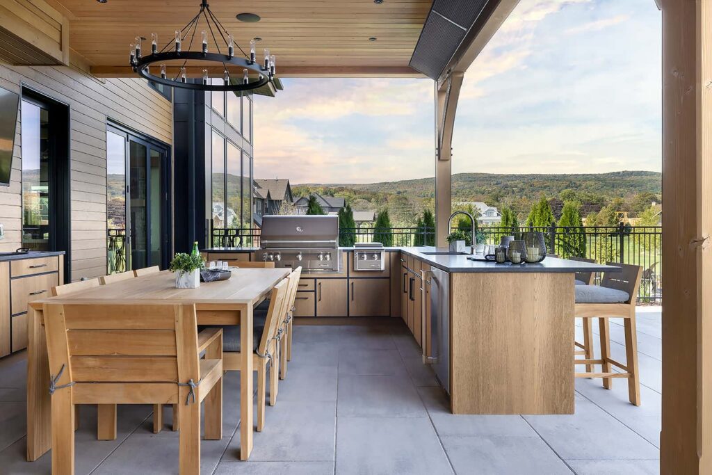 Outdoor Kitchen Layouts: 5 Proven Designs & Pro Tips | Outeriors