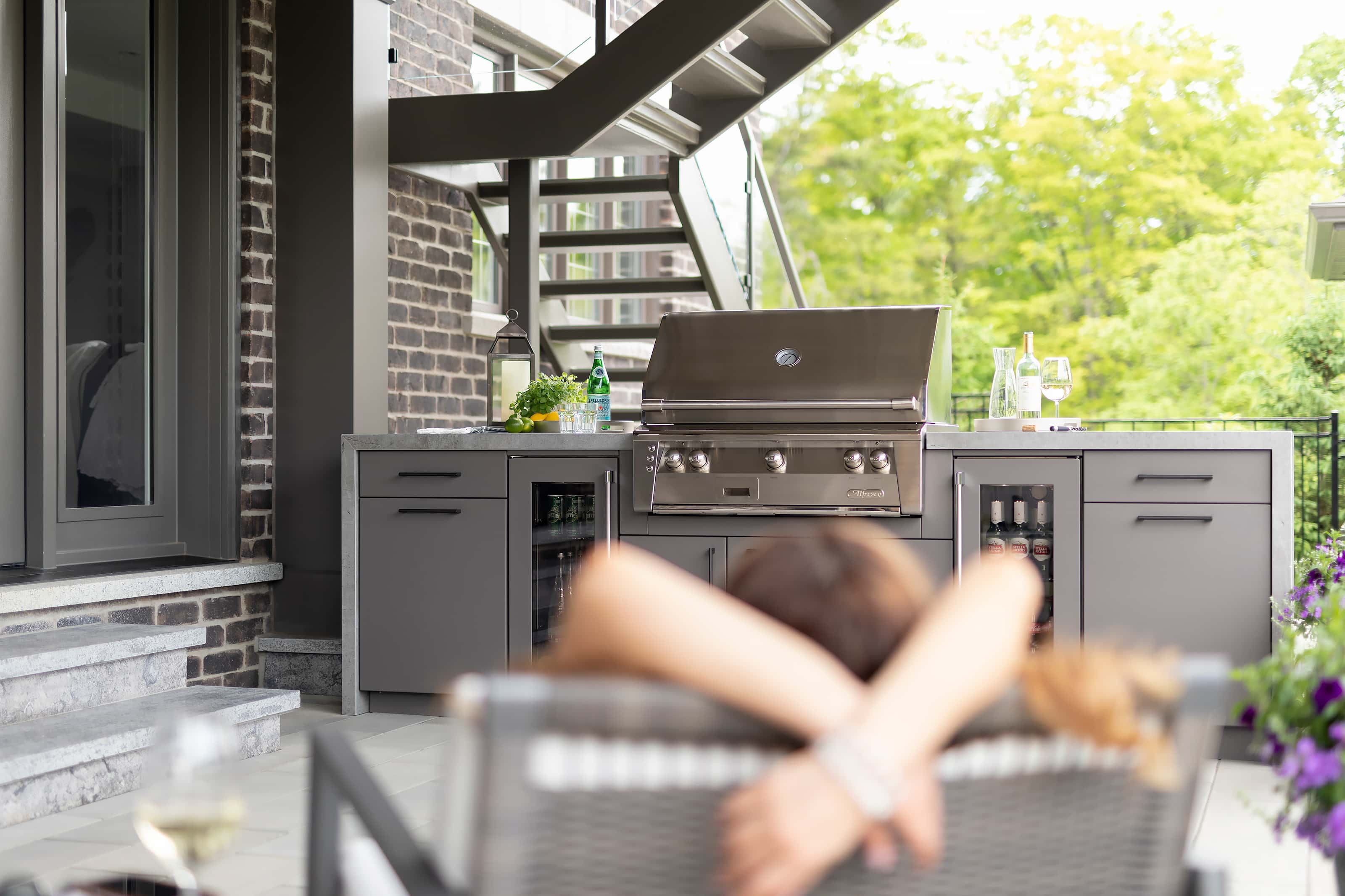 Serenity by the Pool | Outdoor Kitchen Inspiration