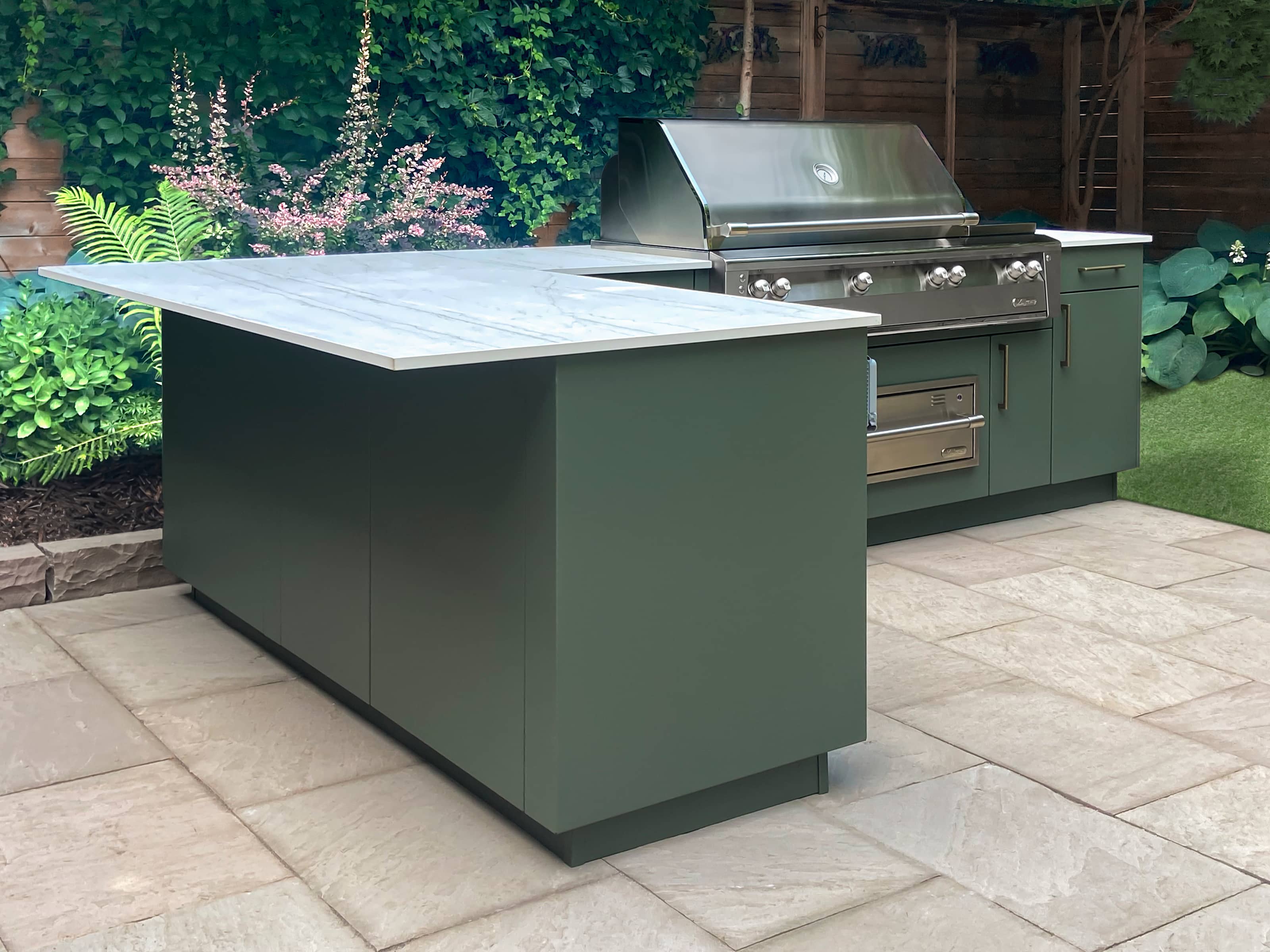 Tranquil Garden | Outdoor Kitchen Inspiration